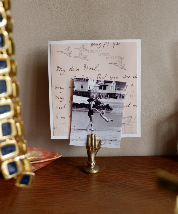 Jana Hand Card Holder - Doing Goods