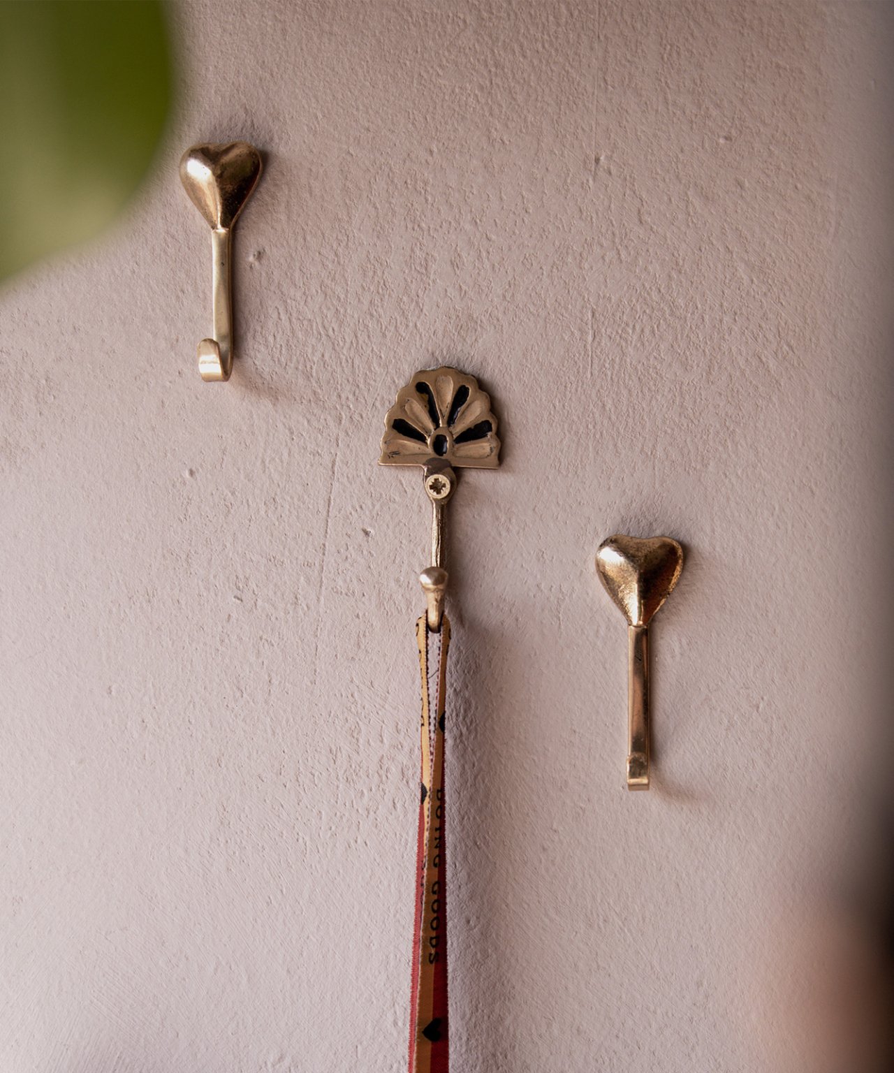 Ariel Coral Hook - Doing Goods