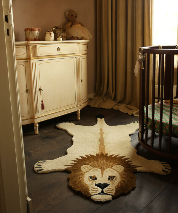 Ari Lion Head Rug Large - Doing Goods