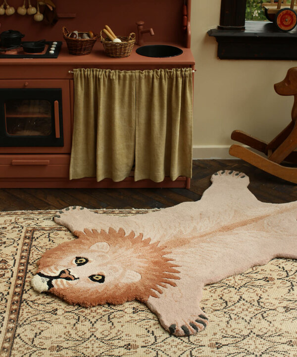 Ari Lion Head Rug Large - Doing Goods